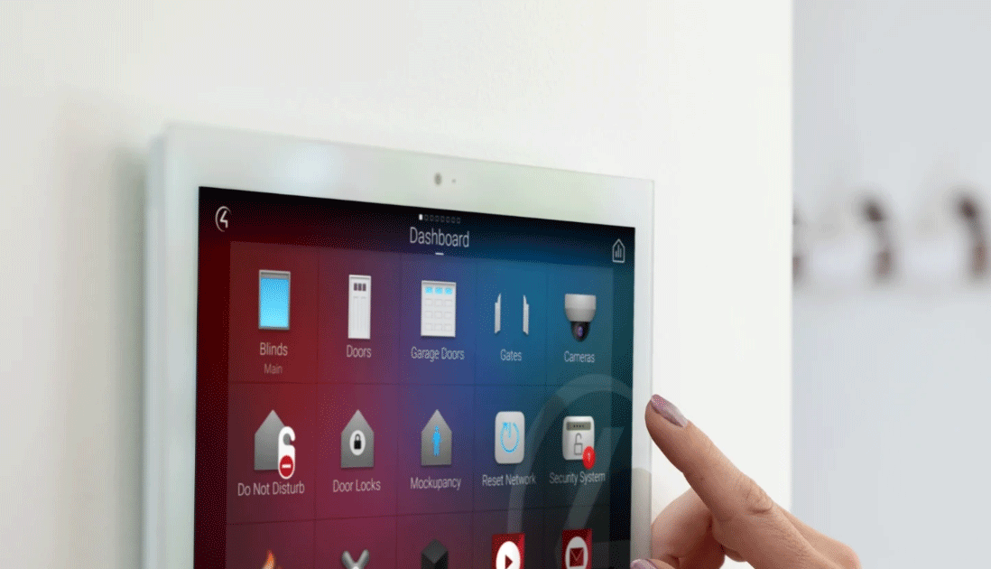 בתים חכמים: השוואת מותגים מובילים בישראל – CONTROL4, RTI ו-KNX - Custom-Pro